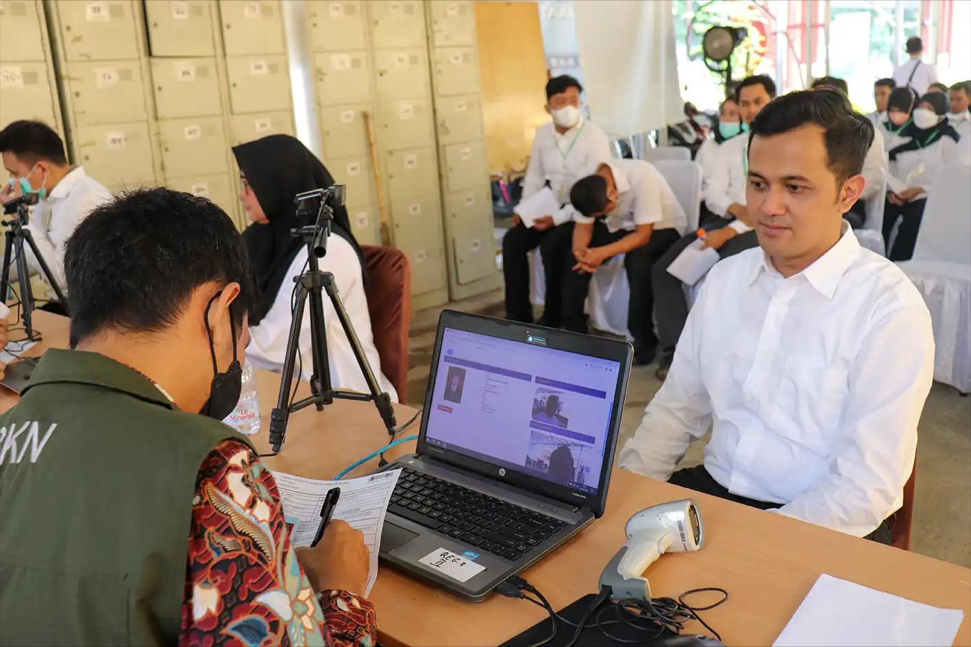 Cari Modal Usaha? Simak 10 Pinjol Legal yang Siap Bantu Kamu!