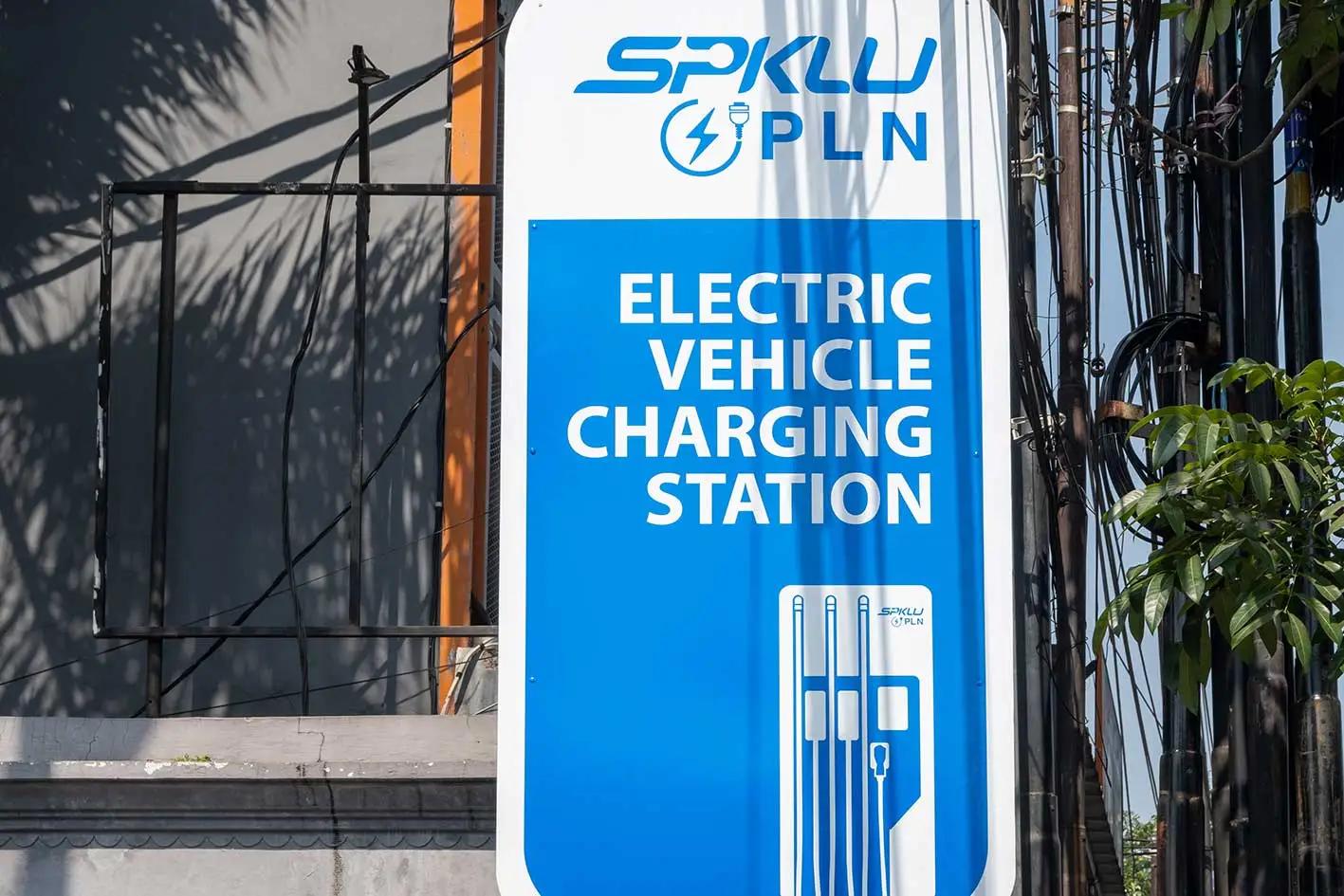 Kalian Pengguna Electric Car? Simak Sebaran SPKLU Mobil Listrik di ...