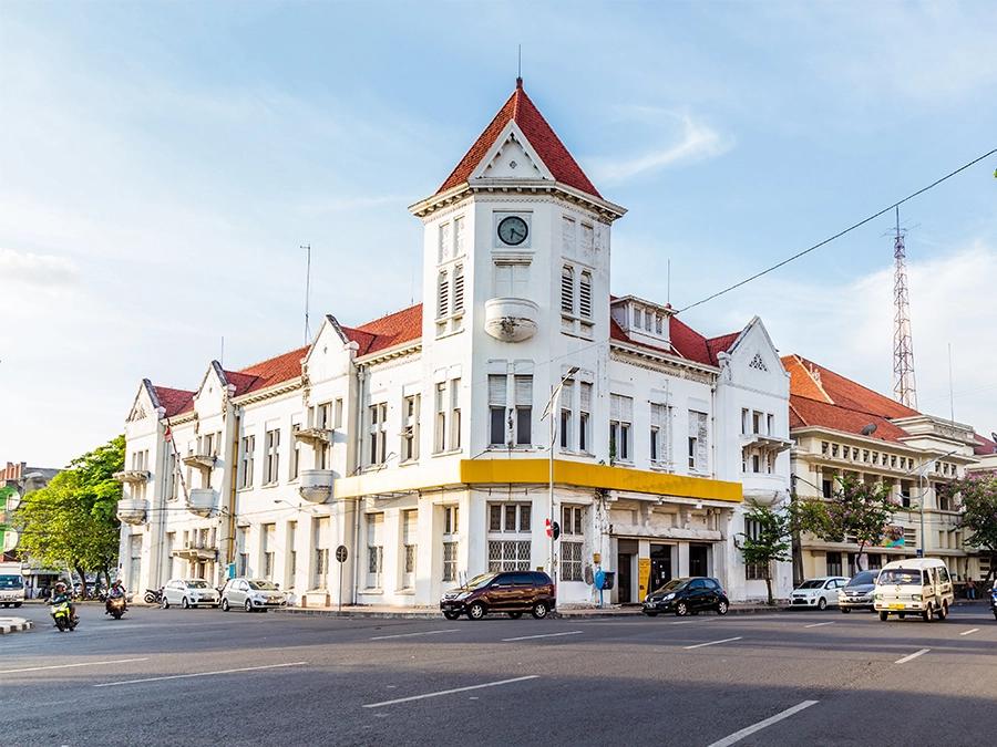 Apa Saja Kebutuhan Tersier? Ini Contoh dan Perbedaannya dengan ...